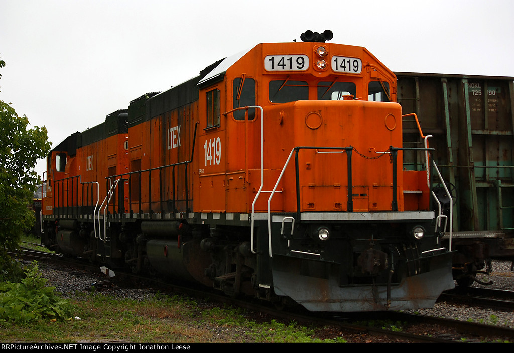 LTEX GP15-1's run through the yard as Z644